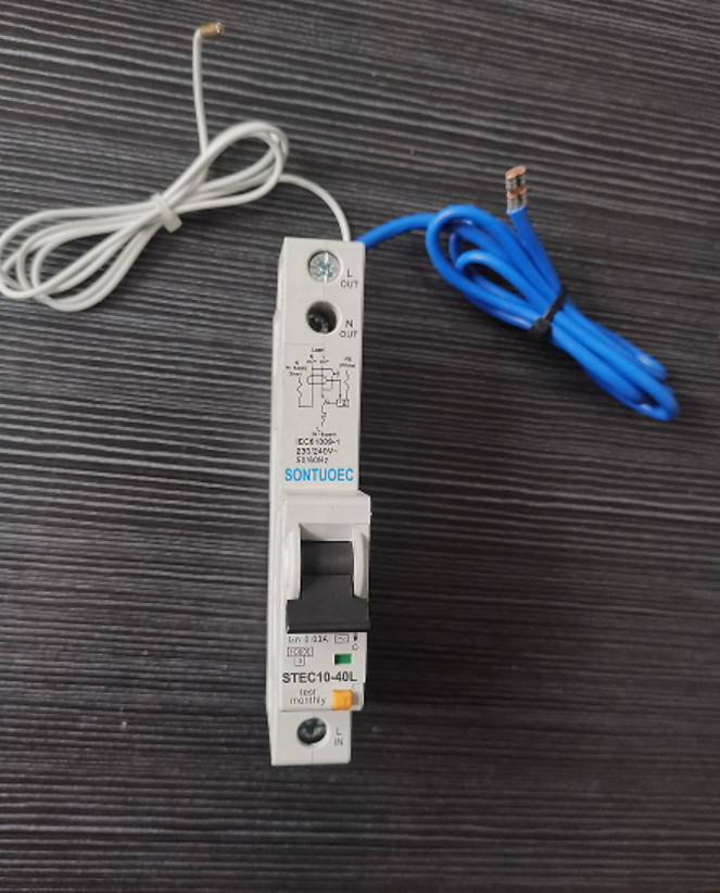 10KA Single Phase RCBO Circuit Breaker With Connection Cable
